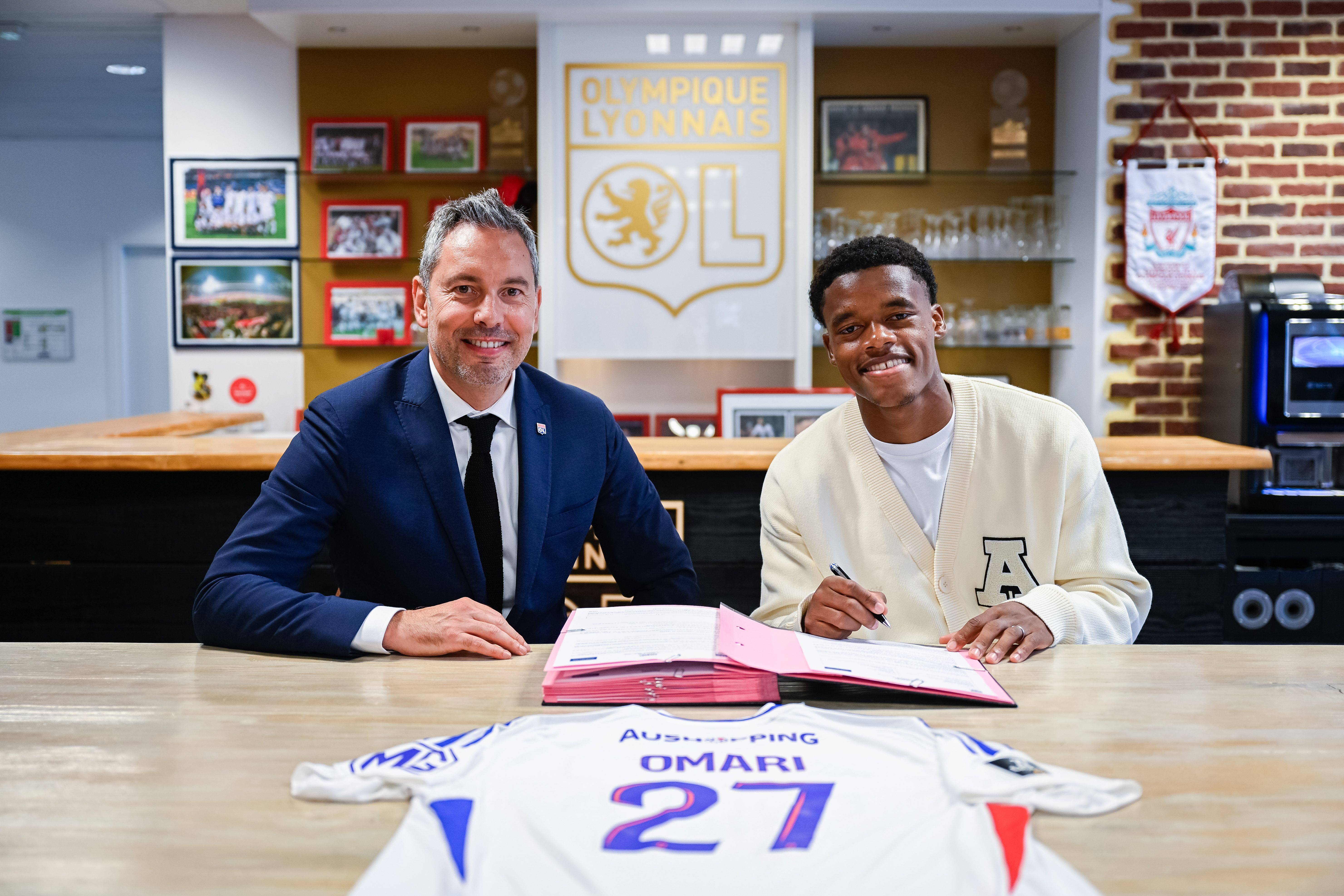 Warmed Omari joins OL on loan with an option to buy